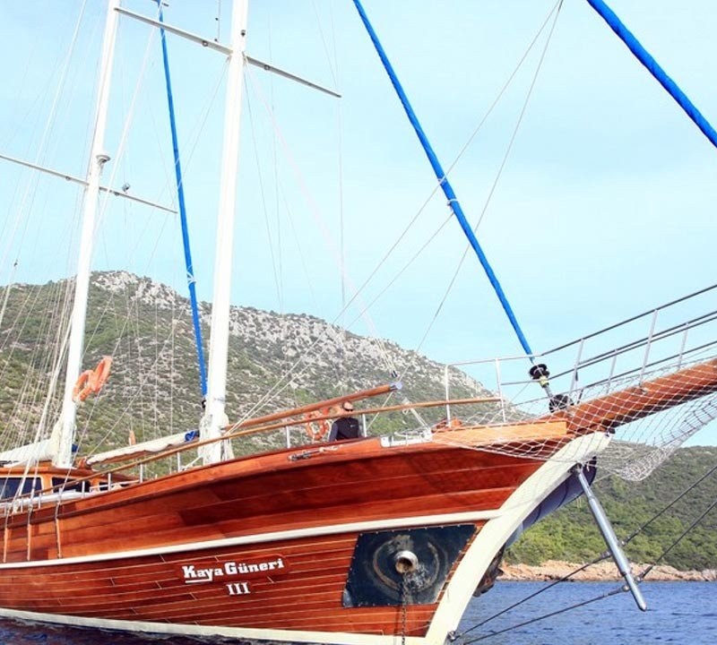 KAYA GUNERI III Yacht Charter Details, Bodrum sailing gullet ...